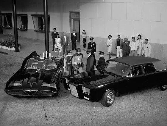 Bruce Lee Adam West Batman Batmobile Black Beauty Classic 300 PCS Jigs ...